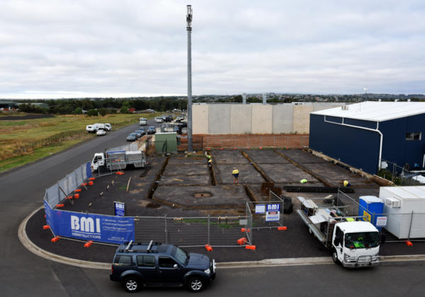 Commercial builders for Mercedes-Benz M1 Auto Body - BMI Construction